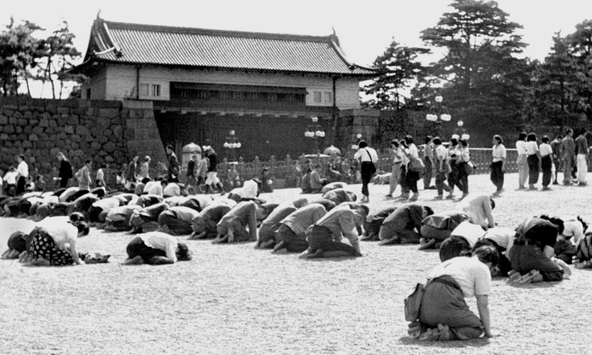 Japan marks end of WWII as survivors remember wartime emperor's ...