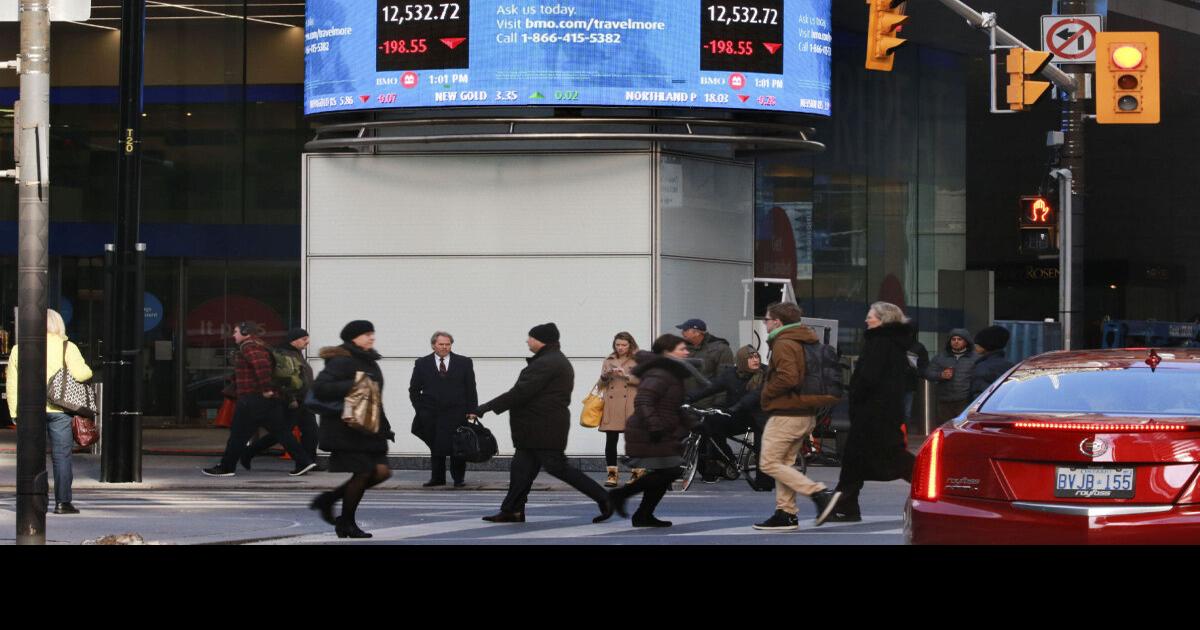 Toronto stock market closes at another record amid deluge of earnings
