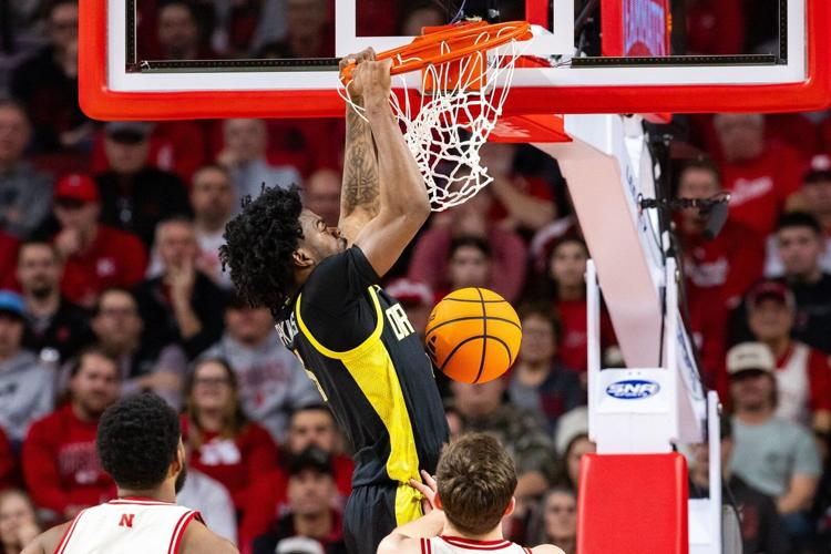 No. 8 Nebraska extends winning streak to 21 games with a 90-55 victory ...