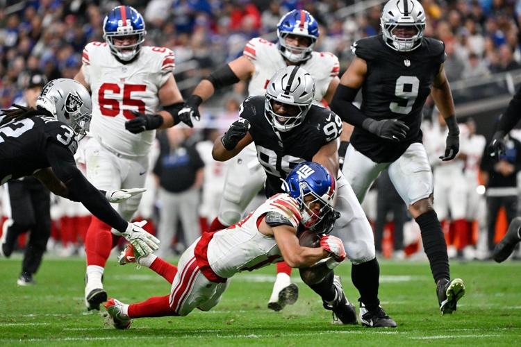 Raiders in position for top draft pick after 34-10 loss to Giants