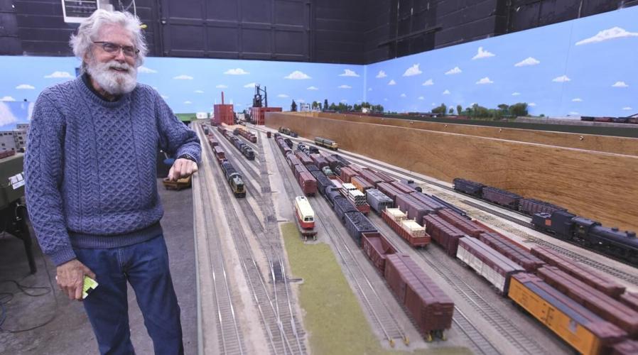 Retired Etobicoke engineer turns to building railways — on a model scale