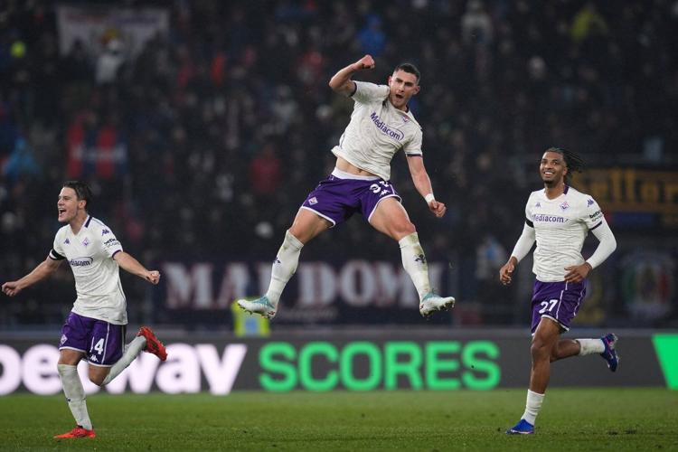 Dream debut for Donyell Malen with Roma. Fiorentina pays tribute to Rocco Commisso