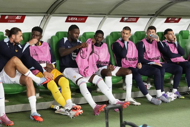 PSG complains to French soccer federation over Dembélé and Doué ...