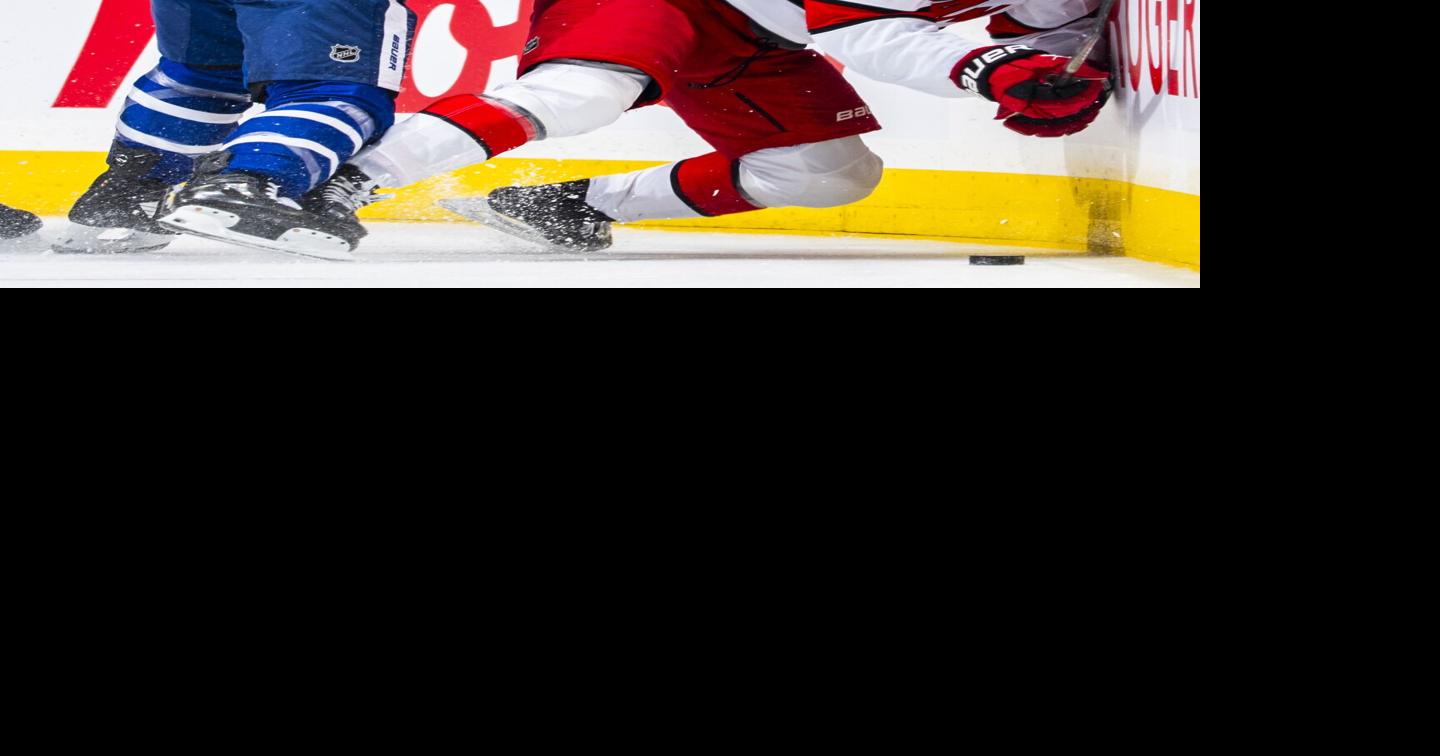 Nick Robertson, the smallest Maple Leaf, has size advantage
