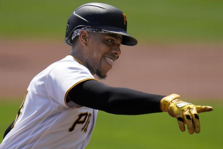 Ji Hwan Bae's first career triple helps rally the Pittsburgh Pirates ...