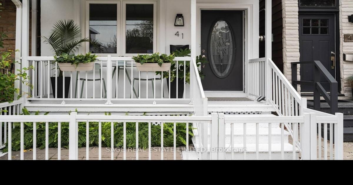 Semi-detached Toronto home sells $300K below average