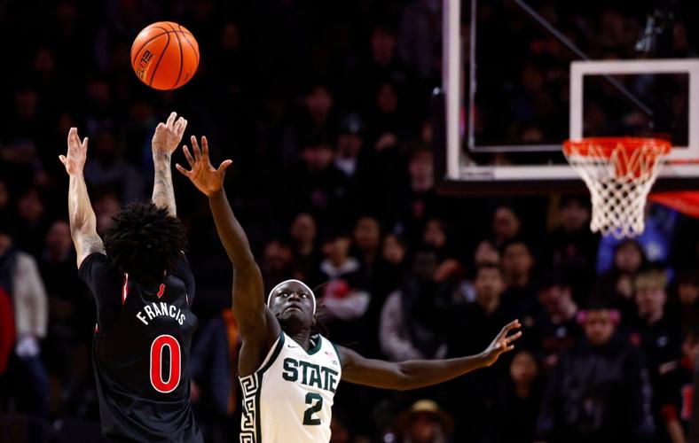 Jeremy Fears scores career-high 29 as No. 7 Michigan State outlasts ...