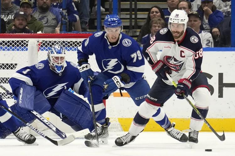 Point starts 3-goal third, Lightning beat Blue Jackets 4-1