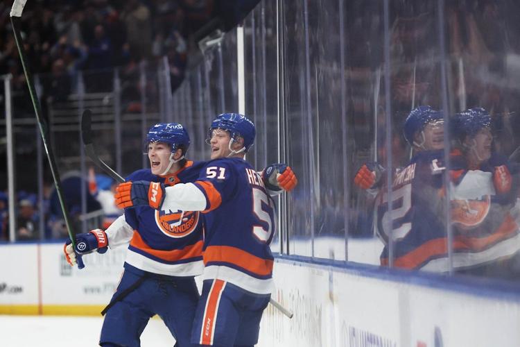 Schaefer scores 2nd goal of game in OT to give Islanders 4-3 win over ...