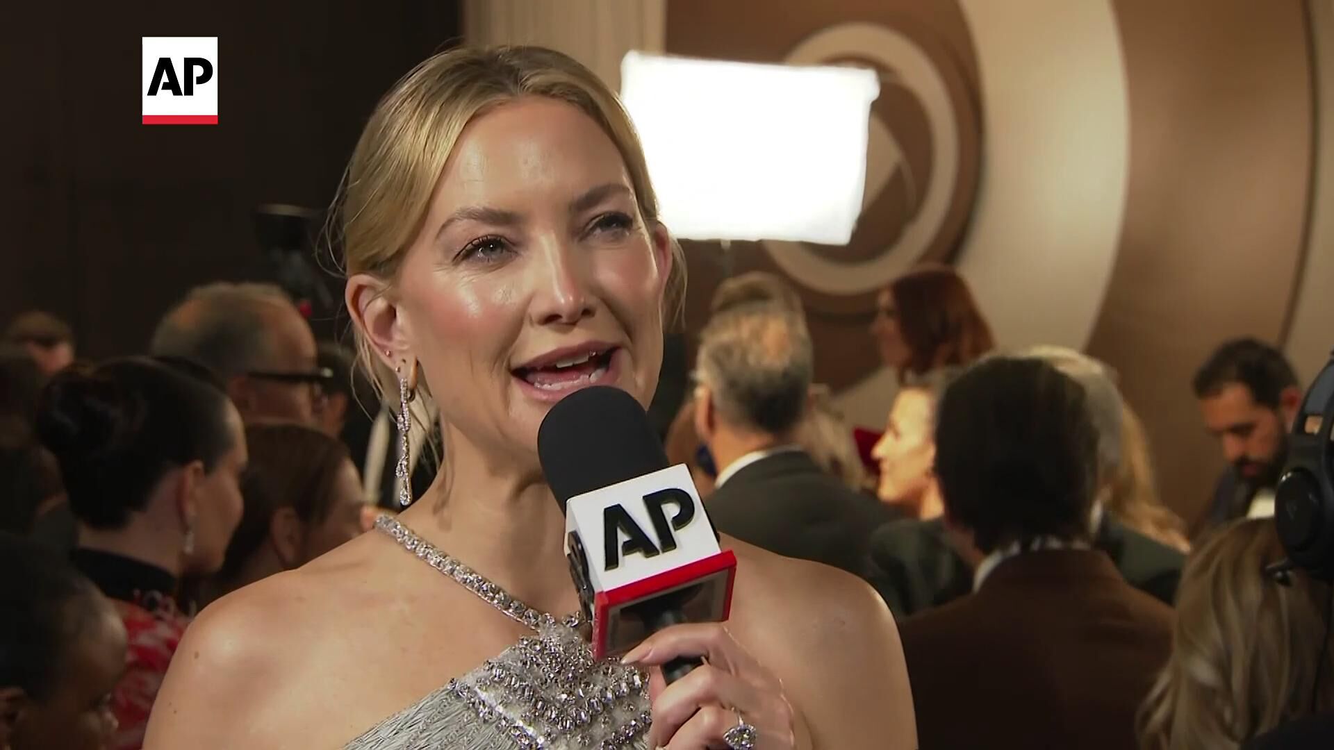 The Latest: Golden Globes kicks off Hollywood's 2026 awards season