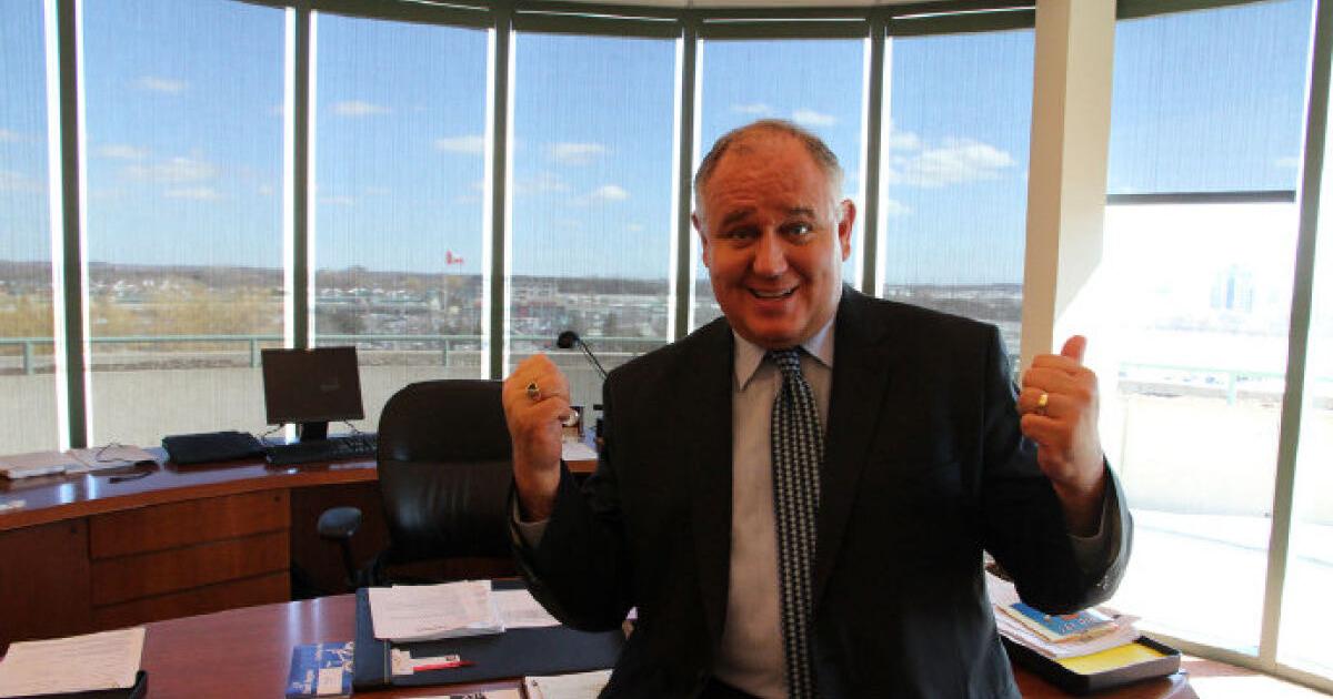 Markham Mayor Scarpitti engages the people