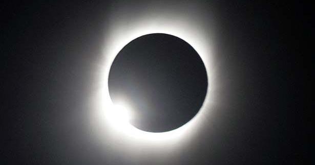 Millions hide from eclipse 'demon'