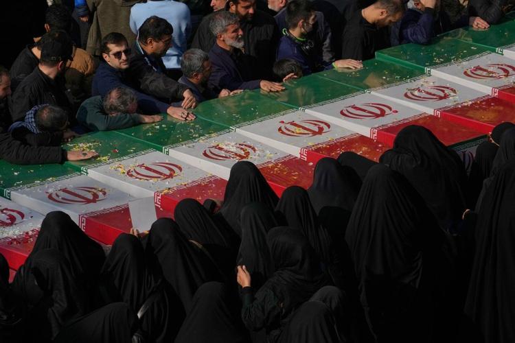 Photos show mourners in Tehran honoring the unknown soldiers killed in ...