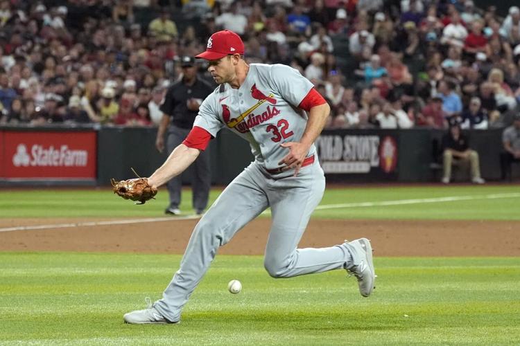 Cardinals blow an early 6-run lead and then recover to beat the Diamondbacks 9-6