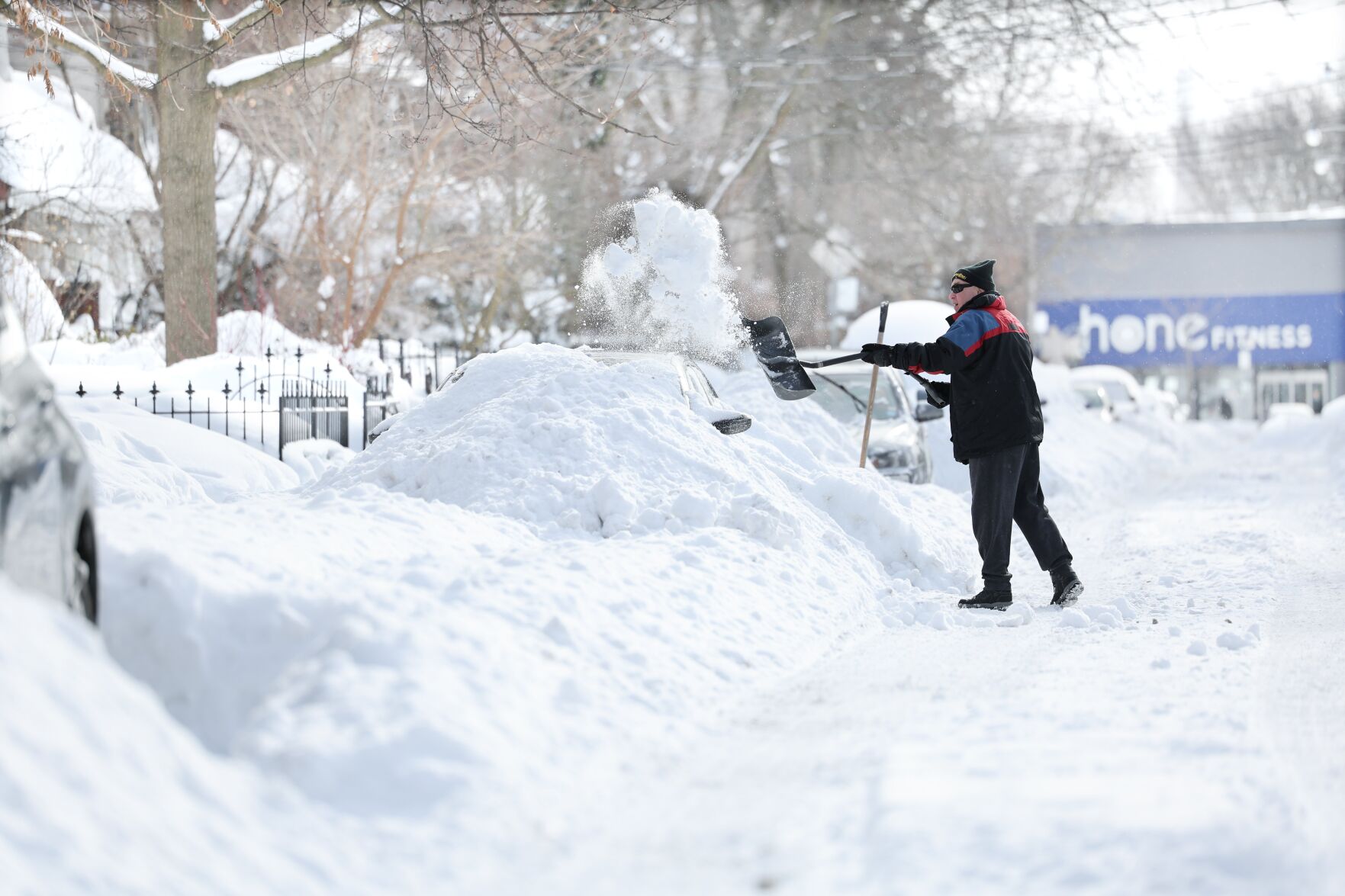 In photos: Toronto snowstorm cleanup underway