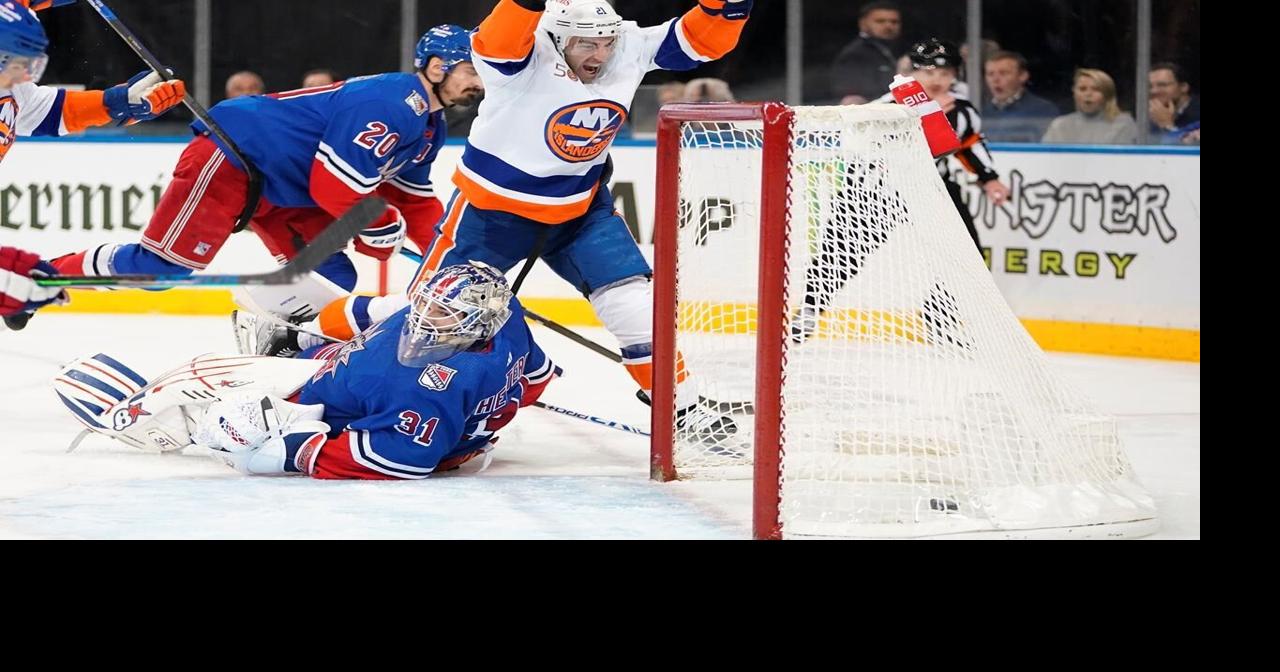 Islanders score 3 in 3rd to rally past rival Rangers 4-3