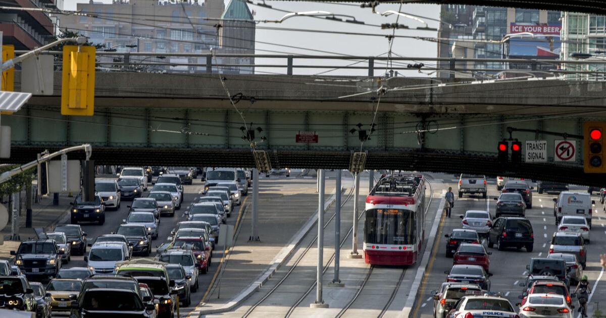 Mayor John Tory ‘dismayed’ by ongoing TTC streetcar production delays