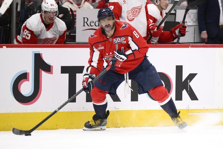 Capitals score 4 goals in the 3rd period to rally to beat the Red Wings 5-2