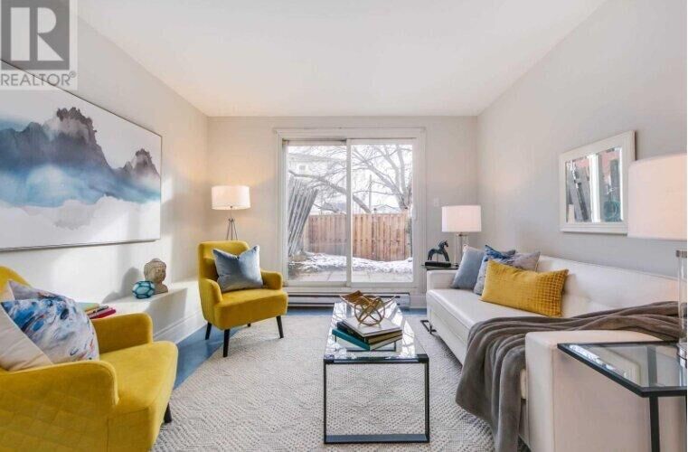 Toronto townhouse condo listed for under $700K