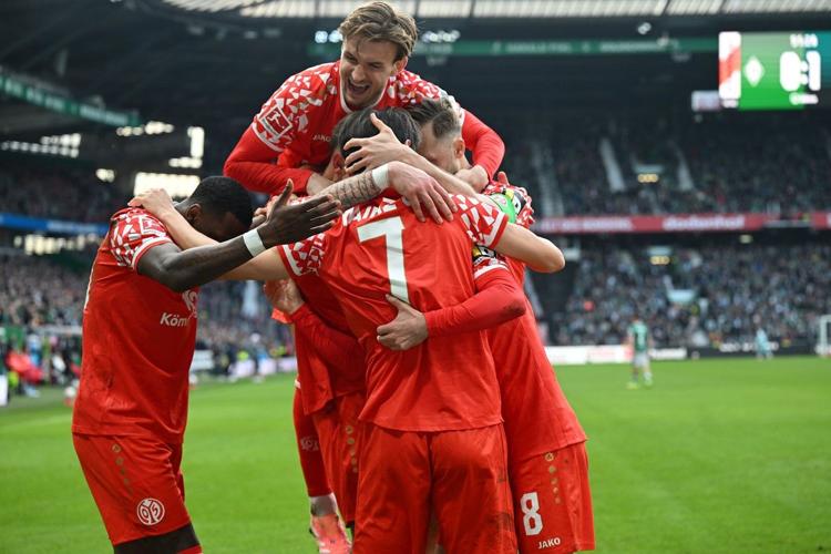 Goalkeeper makes crucial save with an injured hand to give Union Berlin ...