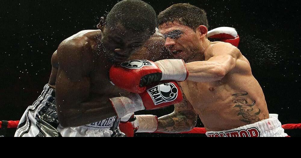 Steve Molitor gets his belt back