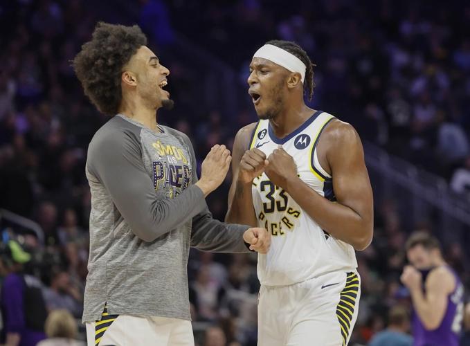 Pacers rally late, beat Eastern Conference-leading Bucks