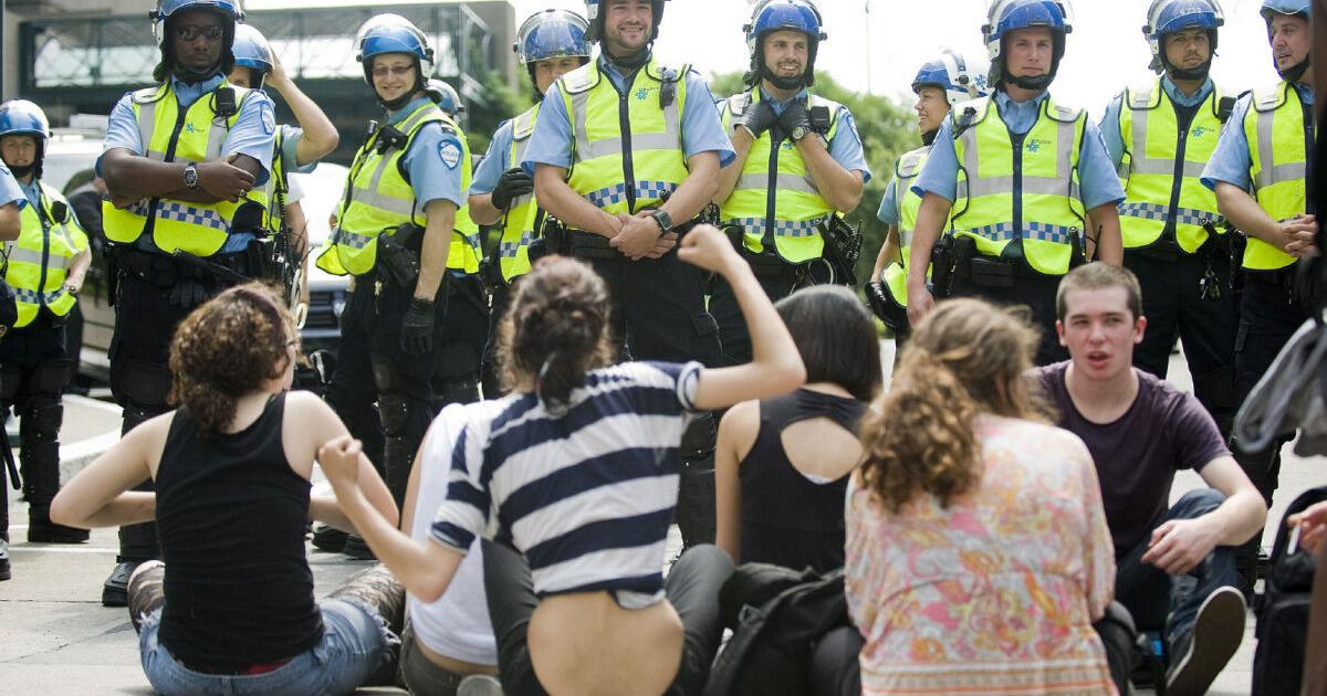 Montreal protest movement has new target: Stephen Harper