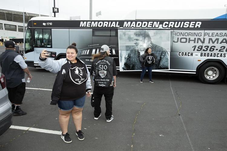 Oakland says goodbye to former Raiders coach John Madden