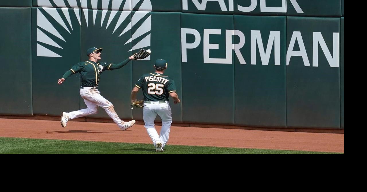Astros batter A’s 9-2 to complete four-game sweep