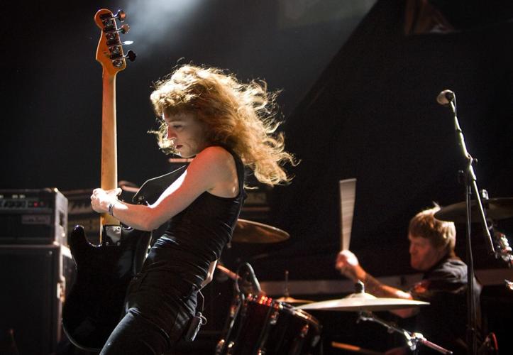 Melissa Auf der Maur on Courtney Love, Billy Corgan and surviving ’90s ...