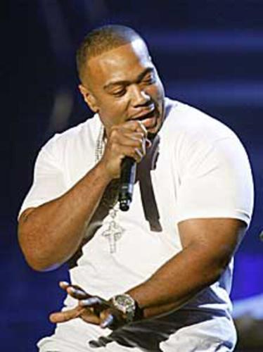 Timbaland's no showman despite crack band