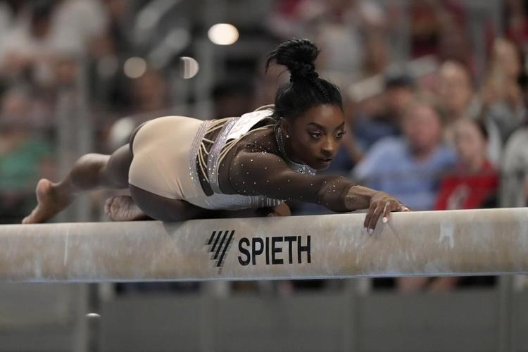 Simone Biles cruises to 9th national title and gives Olympic champ ...