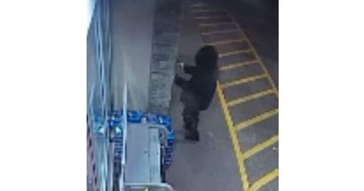 Peel police release suspect photo, description in murder at Mississauga ...