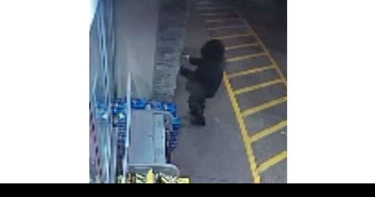 Peel police release suspect photo, description in murder at Mississauga ...