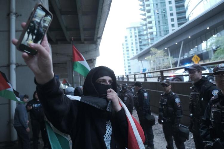 Thousands gather for pro-Palestinian protest in downtown Toronto