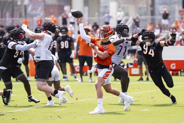 With hair newly cut and dyed, Bengals QB Joe Burrow says his wrist ...