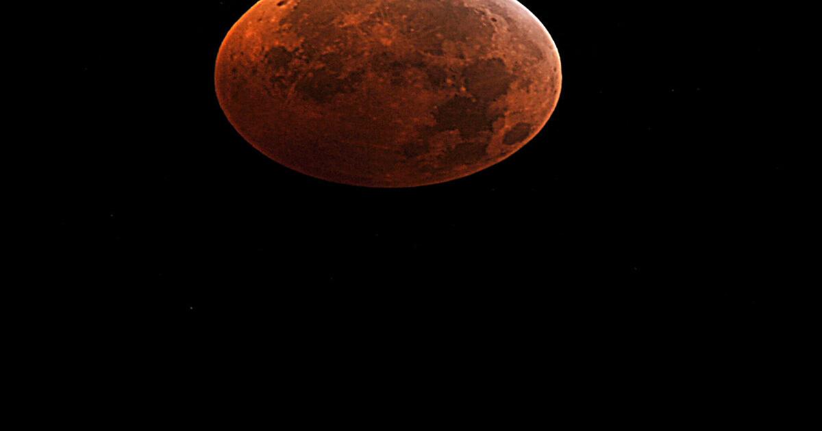 Goodnight moon: Twin NASA spacecraft, Ebb and Flow, smash into lunar ...