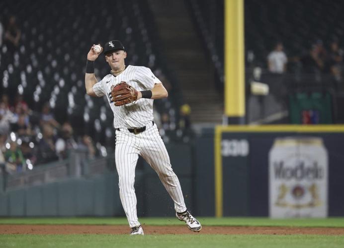 White Sox score five in fifth inning to beat Tigers 9-6