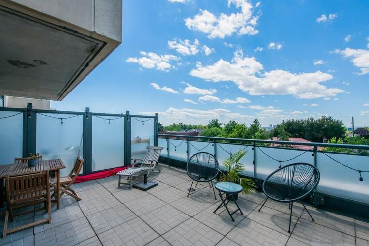 What these GTA condos got: $702,000 for 833 sq. ft. in Woodbridge ...