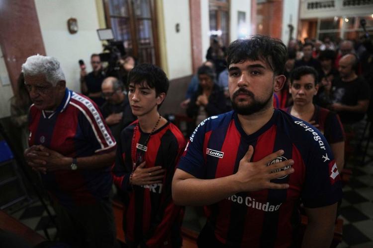 Pope Francis' beloved soccer team in Buenos Aires mourns its most ...