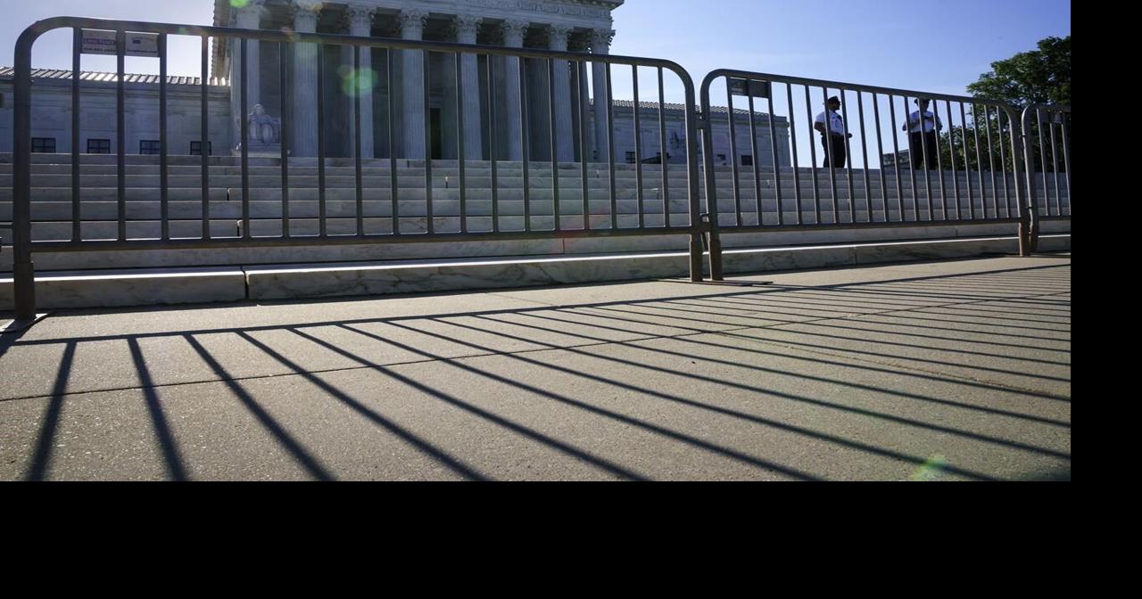 Supreme Court leaves CDC eviction moratorium in place