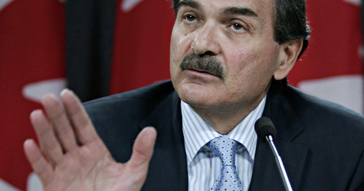 Foreign meddling inquiry turns to experienced hands as deadlines loom