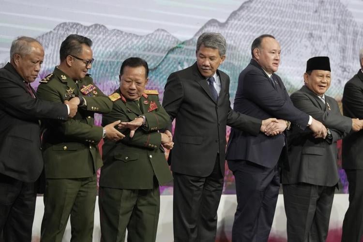 ASEAN defense chiefs call for the fighting in Gaza to cease but ...