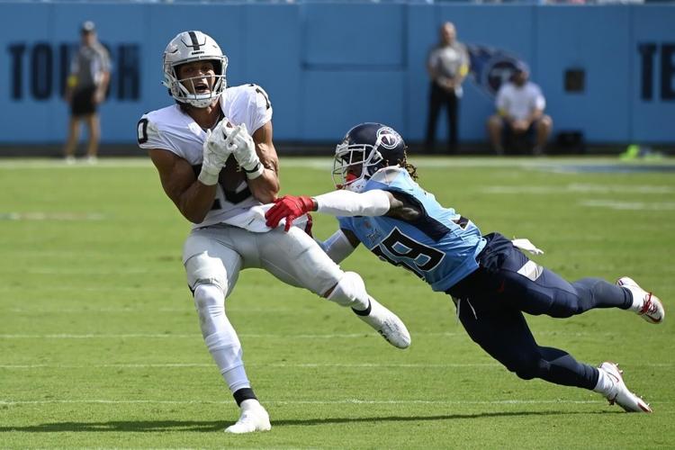 Raiders’ Mack Hollins relishes role as ‘weird guy’ in Vegas