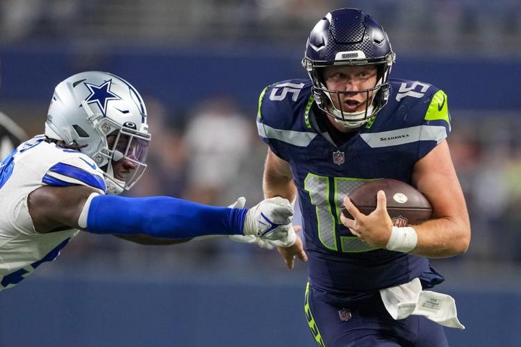 Seahawks starters look sharp in limited action, Seattle tops Dallas 22-14