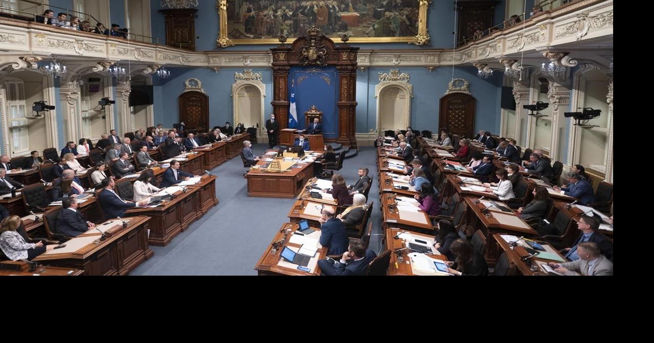 Quebec provincial politicians vote to increase base pay by $30,000