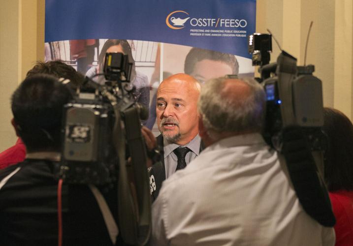 Ontario secondary teachers vow protest over unsigned contracts