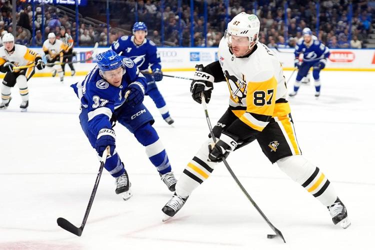 Malkin breaks late tie with 2nd goal of game, Penguins beat Lightning 4-3