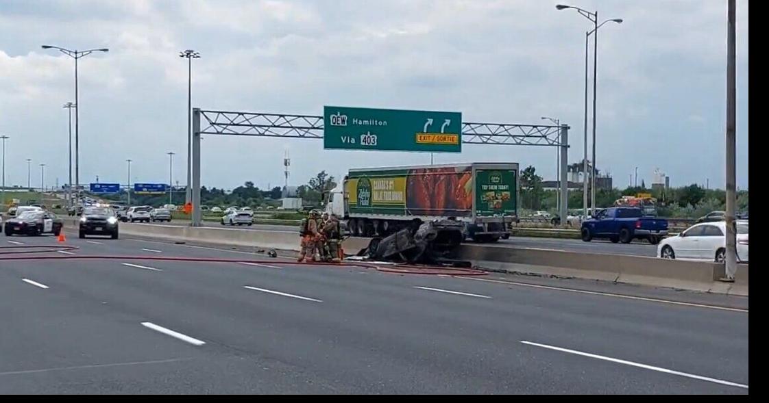 Hwy. 401 vehicle rollover closes eastbound express lanes