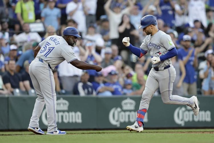 Castillo's revamped slider keeps Blue Jays off balance in series opener ...